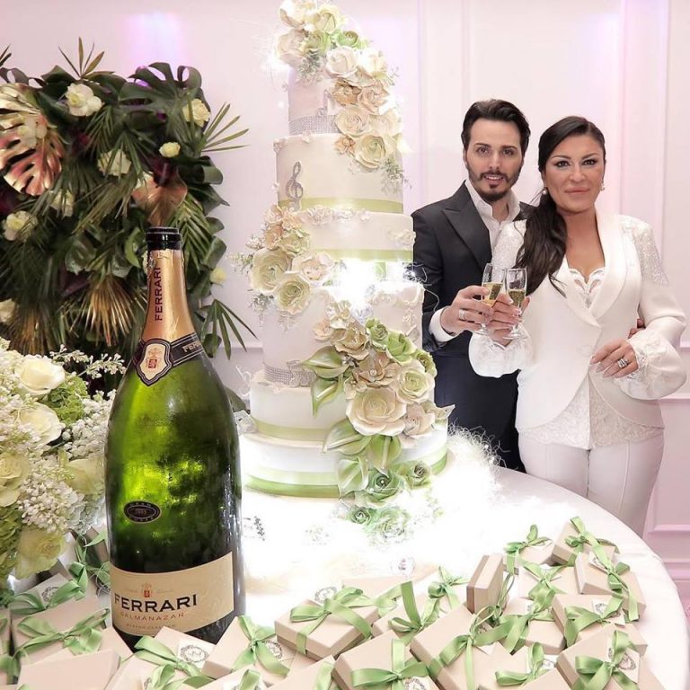 Tony Colombo e Tina Rispoli, le FOTO della promessa di matrimonio - Si24
