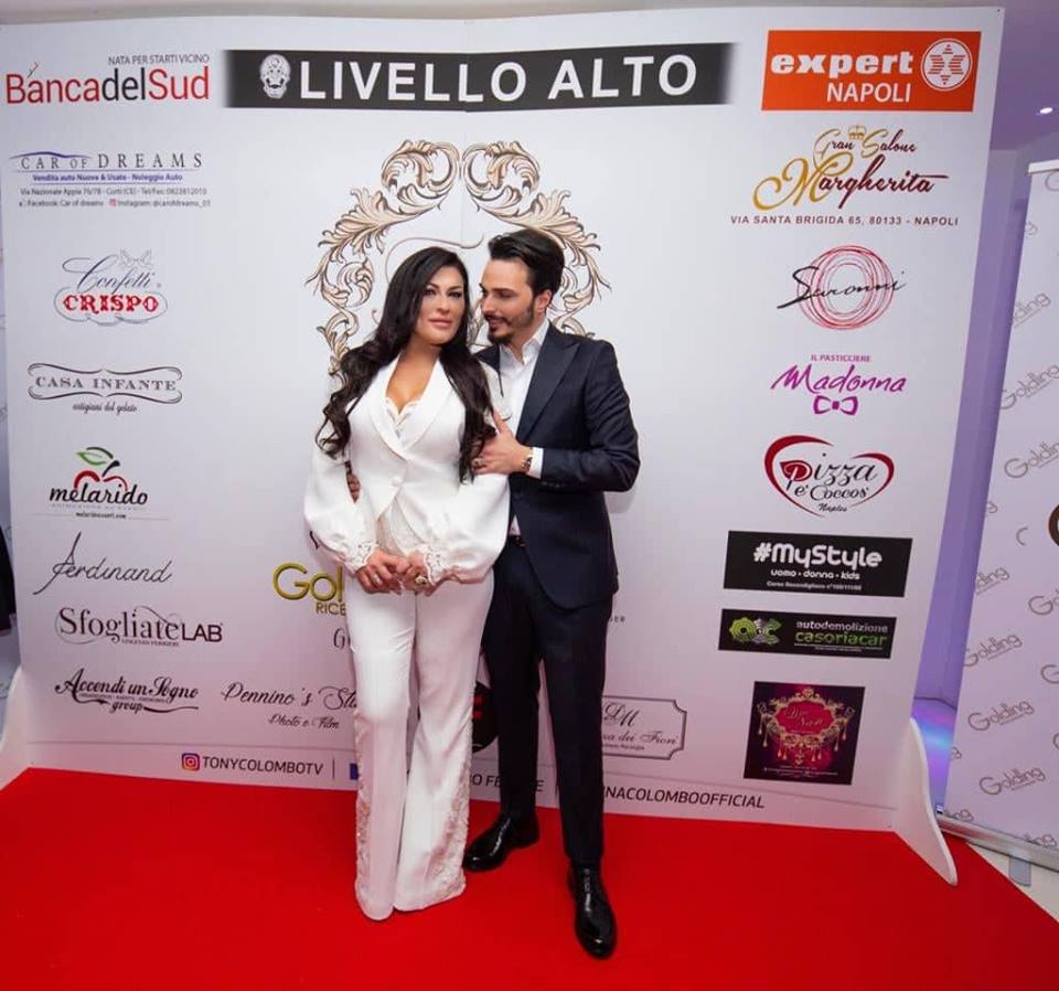 Tony Colombo e Tina Rispoli, le FOTO della promessa di matrimonio - Si24